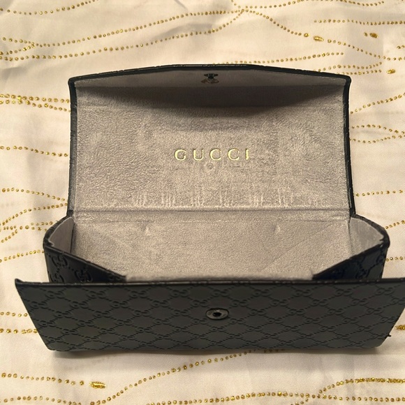 Gucci sunglasses case | Accessories | Authentic Gucci Logo Foldable ...